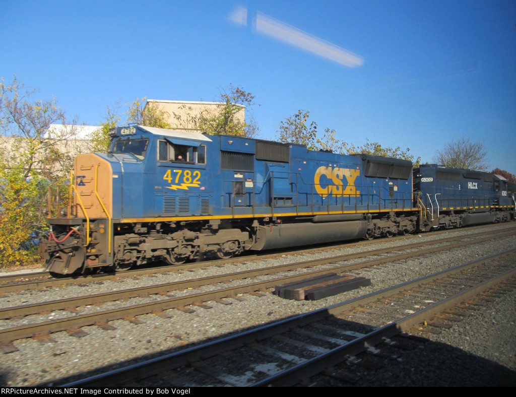 CSX 4782 and HLCX 6302